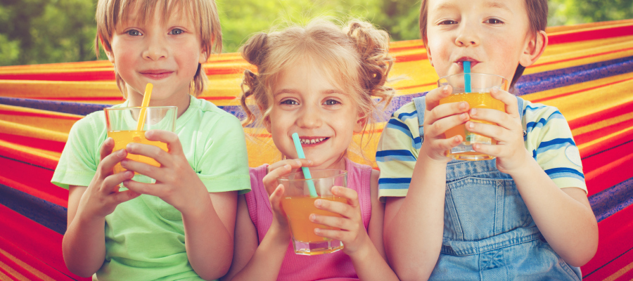 ¿Qué beneficios tienen los zumos de frutas para la salud de los peques ...