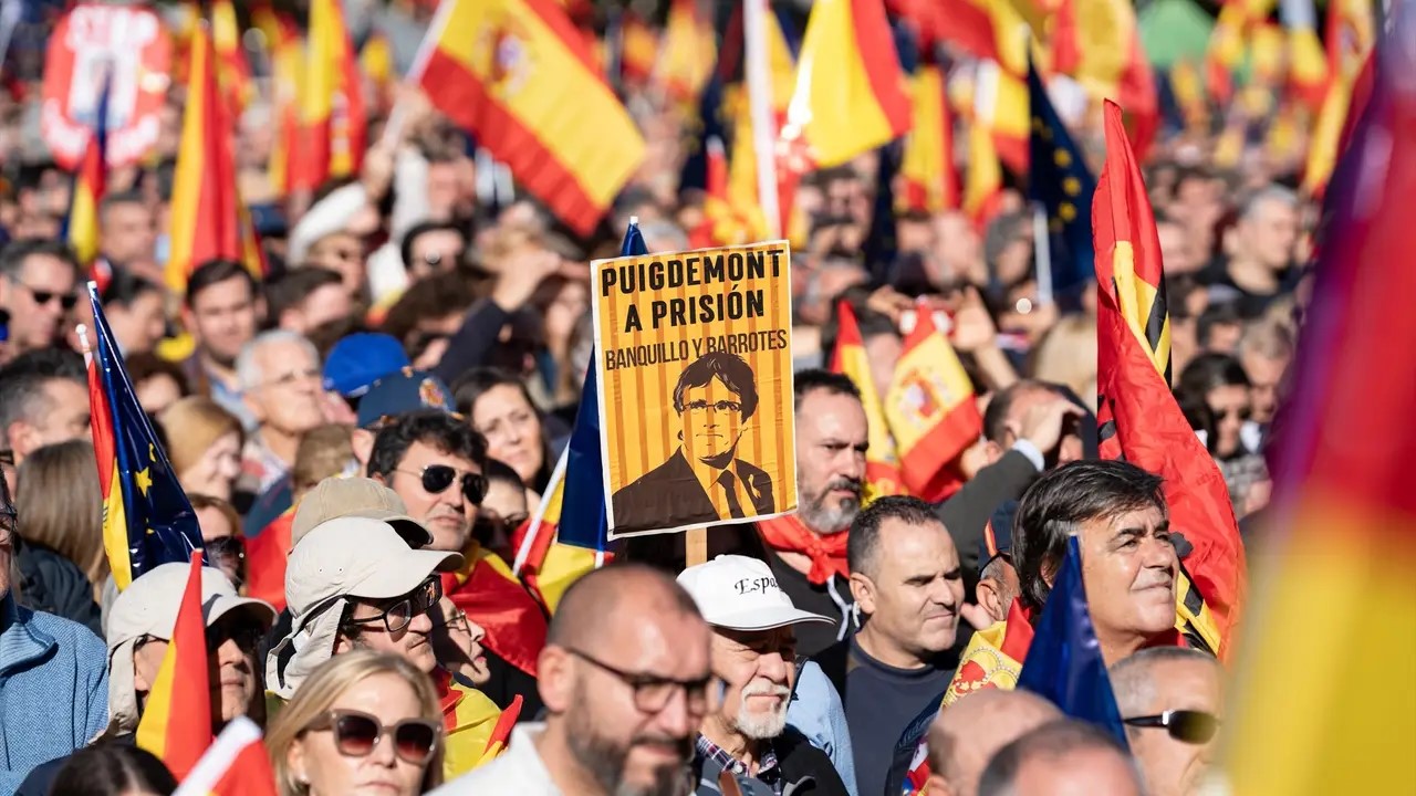 Manuel Fernández-Fontecha, letrado de las Cortes, con Carlos Alsina en ...